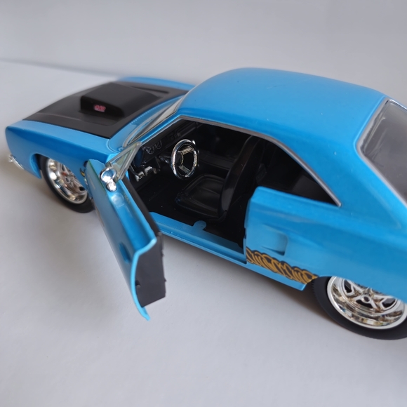 Warner Bros. | Toys | 24 Jada Toys Looney Tunes Car Wile Ecoyote 197 ...